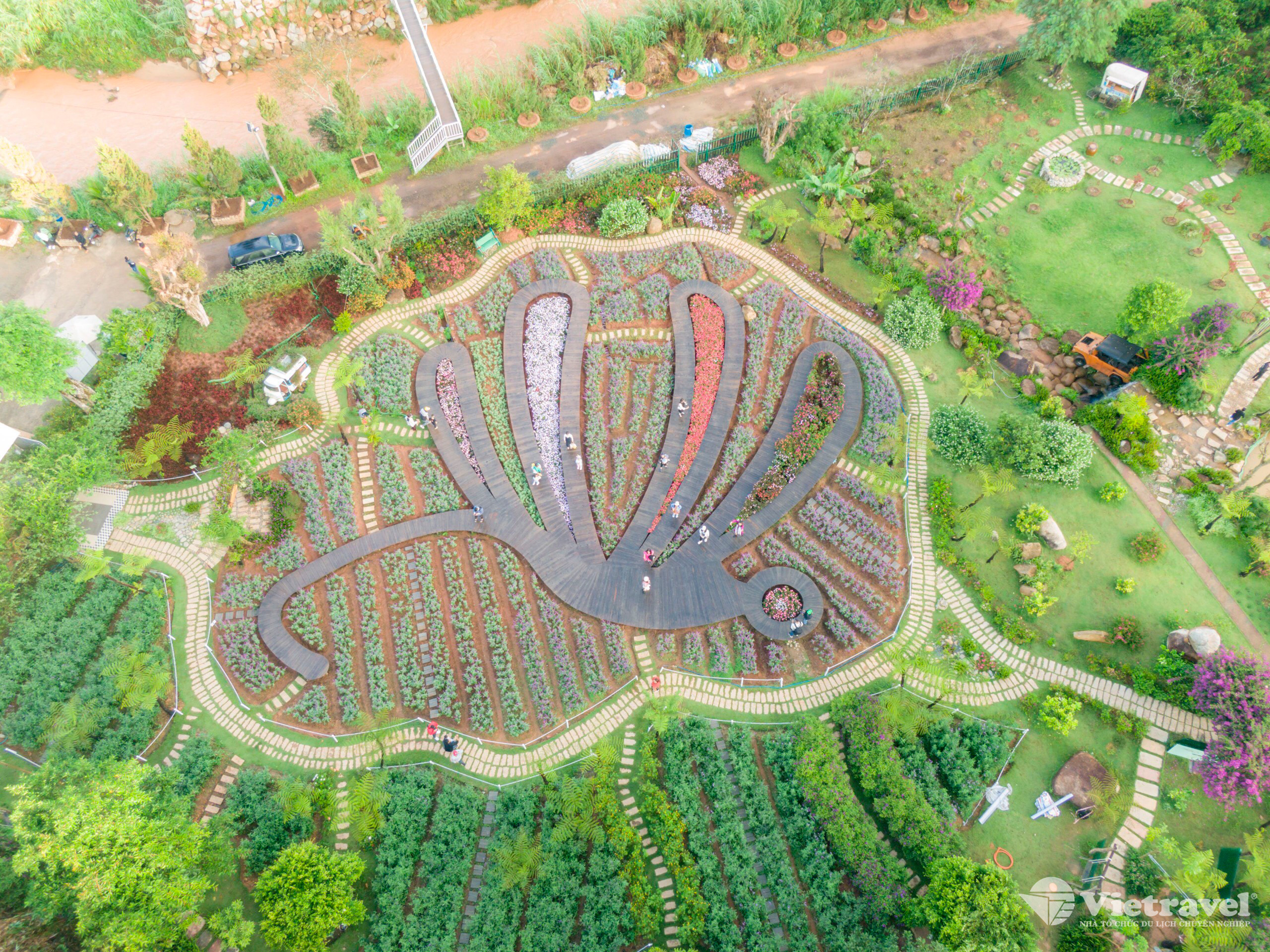 Đặt tour Đà Lạt - KDL Chuồn Chuồn - Thung Lũng Tình Yêu - Mongoland ...